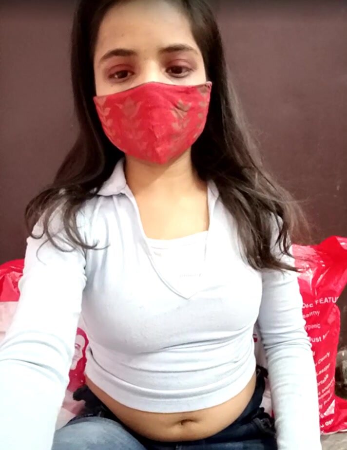 Saloni Navel
